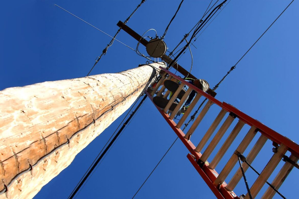 Pole Transfers | PRG Project Resources Group